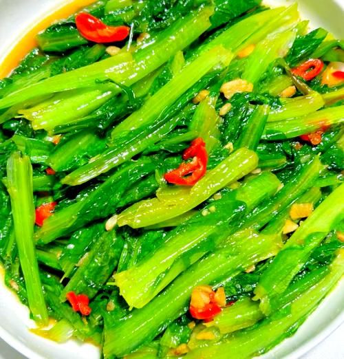 炒油麦菜要不要焯水_油麦菜焯水多久才脆绿-第1张图片-山城妙识 炒油麦菜要不要焯水_油麦菜焯水多久才脆绿-第1张图片-山城妙识