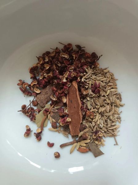 椒盐核桃仁怎么做_家庭版椒盐核桃做法-第1张图片-山城妙识