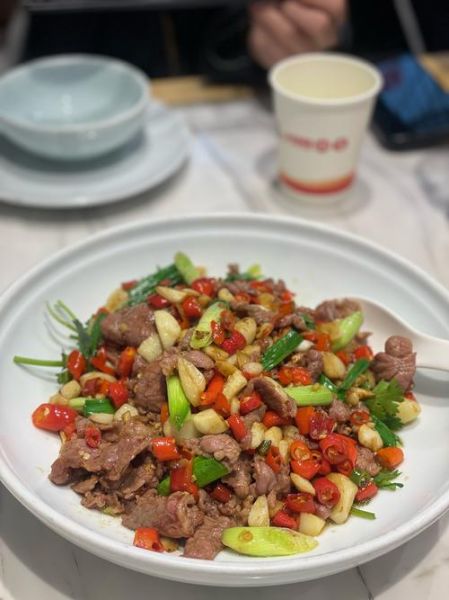 小炒牛肉湘菜怎么做_正宗小炒牛肉湘菜做法-第2张图片-山城妙识