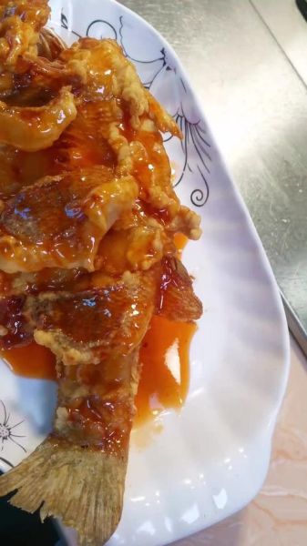 糖醋鱼的酱汁怎么做_糖醋鱼酱汁比例是多少-第2张图片-山城妙识