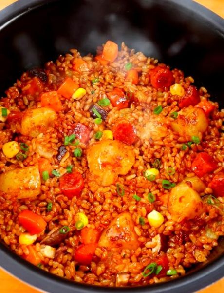 电饭煲土豆焖饭怎么做_土豆焖饭不用炒可以吗-第1张图片-山城妙识