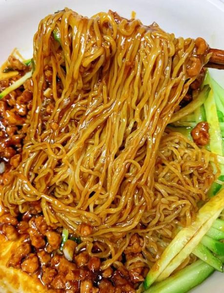 家常炸酱怎么做_炸酱面酱料怎么调-第3张图片-山城妙识 家常炸酱怎么做_炸酱面酱料怎么调-第3张图片-山城妙识