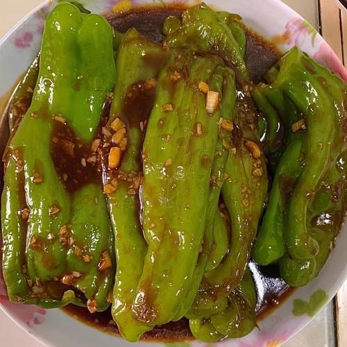 油焖尖椒不放肉怎么做_不放肉油焖尖椒做法-第3张图片-山城妙识 油焖尖椒不放肉怎么做_不放肉油焖尖椒做法-第3张图片-山城妙识