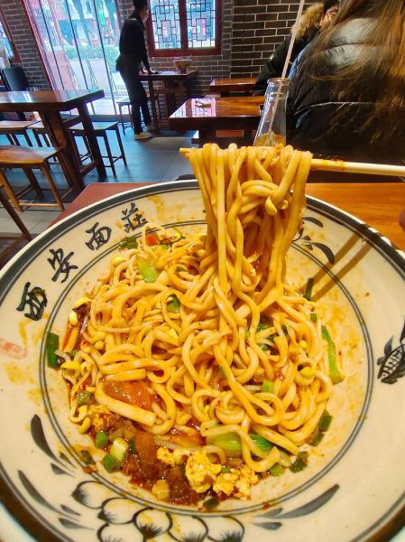 油泼面哪里最正宗_西安油泼面哪家好吃-第2张图片-山城妙识