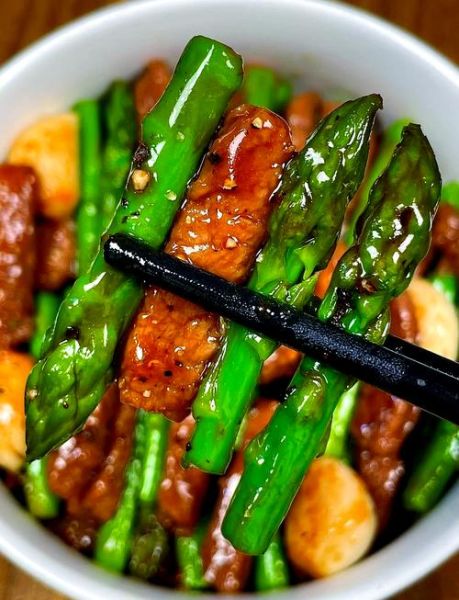 芦笋炒肉丝怎么炒好吃_芦笋炒肉丝家常做法-第1张图片-山城妙识