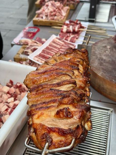 烤羊肉串用羊哪个部位的肉最好_羊腿肉还是羊肩肉-第3张图片-山城妙识 烤羊肉串用羊哪个部位的肉最好_羊腿肉还是羊肩肉-第3张图片-山城妙识
