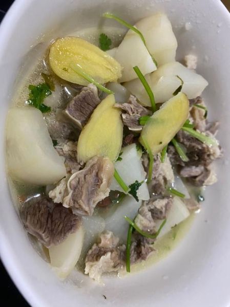 白萝卜炖牛肉怎么做好吃又烂_牛肉炖多久才软烂-第1张图片-山城妙识