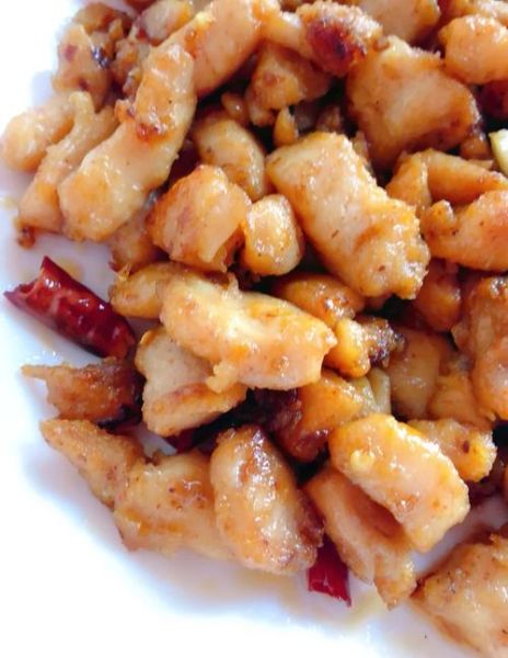 正宗辣子鸡丁怎么做_辣子鸡丁用鸡腿还是鸡胸肉-第2张图片-山城妙识