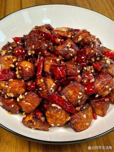 正宗辣子鸡丁怎么做_辣子鸡丁用鸡腿还是鸡胸肉-第3张图片-山城妙识