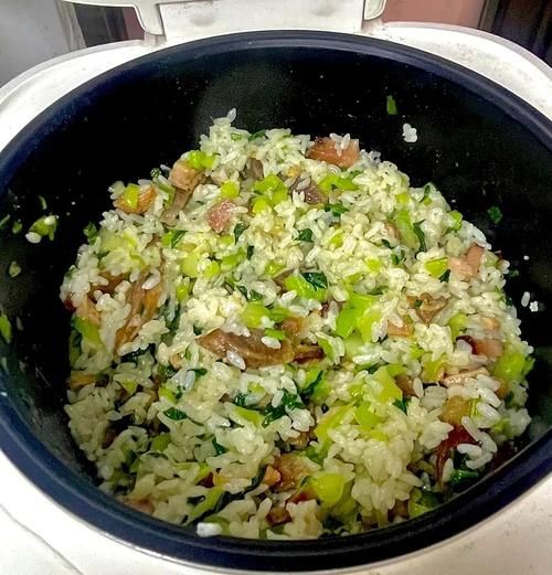 电饭锅做菜饭怎么做_电饭锅做菜饭需要多久-第1张图片-山城妙识