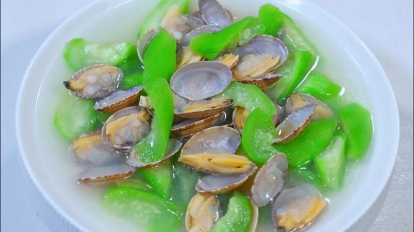 丝瓜蛤蜊汤怎么做_丝瓜蛤蜊汤要焯水吗-第1张图片-山城妙识