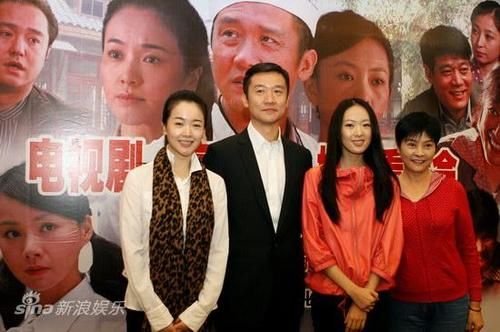 家常菜电视剧演员表_黄志忠左小青主演阵容-第1张图片-山城妙识