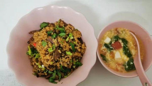 香菇焖饭怎么做_香菇焖饭的家常做法-第2张图片-山城妙识 香菇焖饭怎么做_香菇焖饭的家常做法-第2张图片-山城妙识