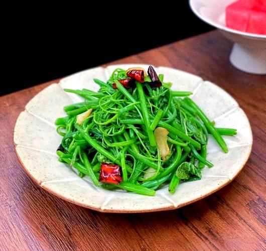 佛手瓜藤尖怎么做好吃_佛手瓜藤尖的做法大全-第3张图片-山城妙识