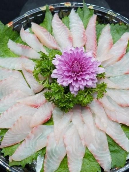 鲷鱼贵还是三文鱼贵_哪个更贵-第1张图片-山城妙识