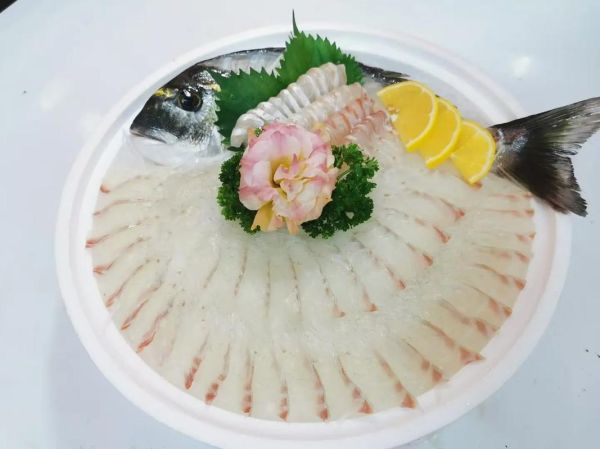 鲷鱼贵还是三文鱼贵_哪个更贵-第2张图片-山城妙识