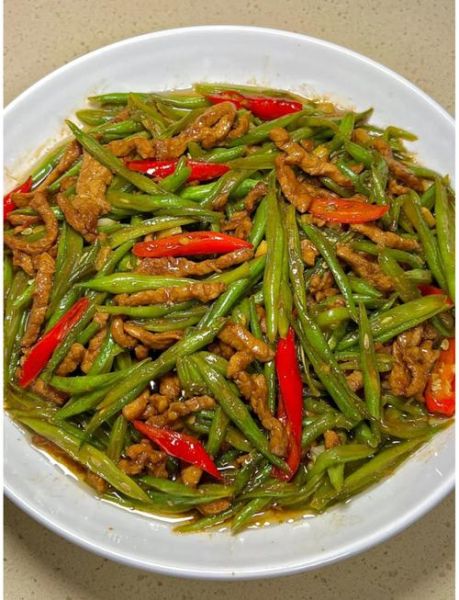 油豆角炒肉怎么做_油豆角炒肉先炒肉还是先炒豆角-第1张图片-山城妙识 油豆角炒肉怎么做_油豆角炒肉先炒肉还是先炒豆角-第1张图片-山城妙识