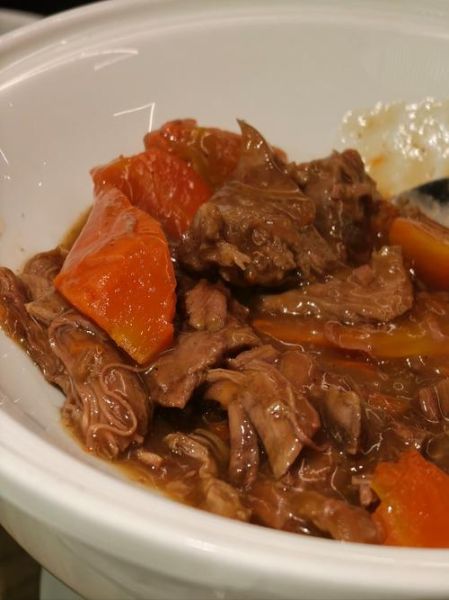 胡萝卜炖牛肉怎么做_胡萝卜炖牛肉的家常做法-第1张图片-山城妙识 胡萝卜炖牛肉怎么做_胡萝卜炖牛肉的家常做法-第1张图片-山城妙识