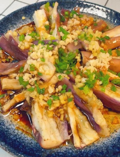 蒸茄子怎么做才好吃_最正宗的做法-第1张图片-山城妙识