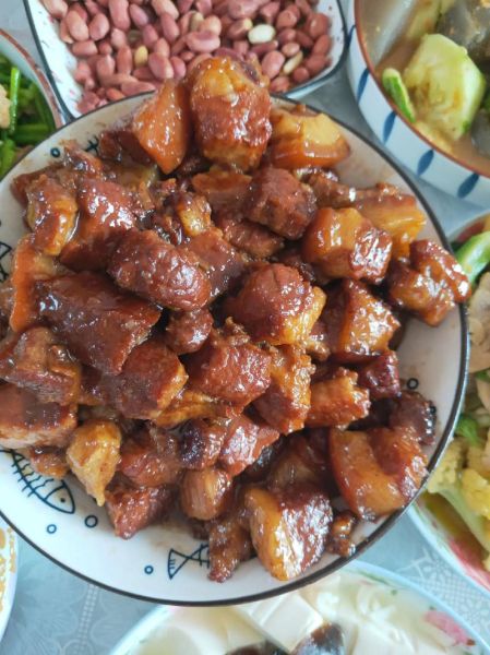 小炖肉怎么做才正宗_小炖肉最正宗的做法-第2张图片-山城妙识