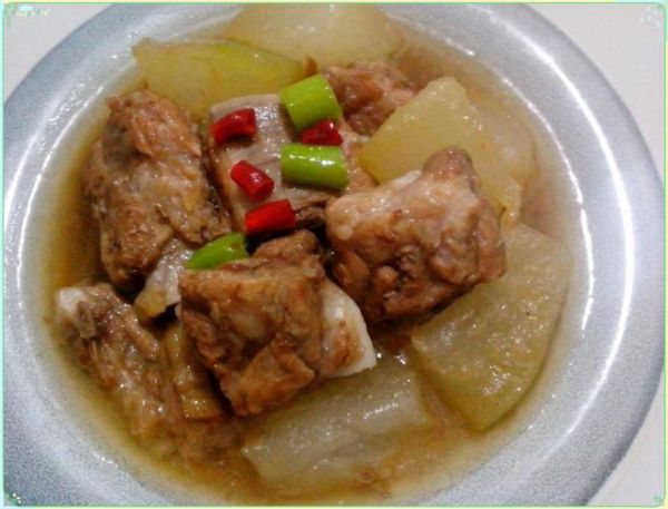 冬瓜焖排骨怎么做_冬瓜焖排骨热量高吗-第1张图片-山城妙识