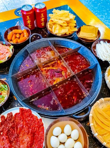 四川火锅为什么那么辣_四川火锅有哪些特色-第1张图片-山城妙识 四川火锅为什么那么辣_四川火锅有哪些特色-第1张图片-山城妙识