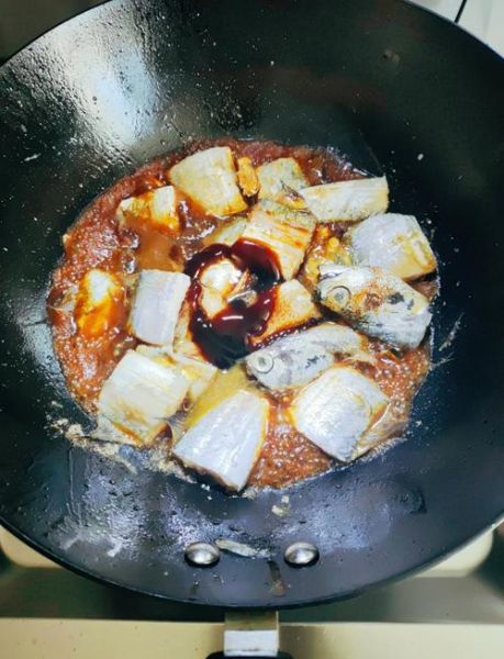 红烧带鱼怎么做_红烧带鱼的家常做法步骤-第2张图片-山城妙识