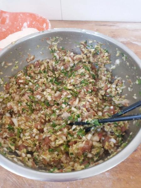 白菜肉馅饺子怎么做_白菜饺子馅怎么调才鲜嫩多汁-第3张图片-山城妙识