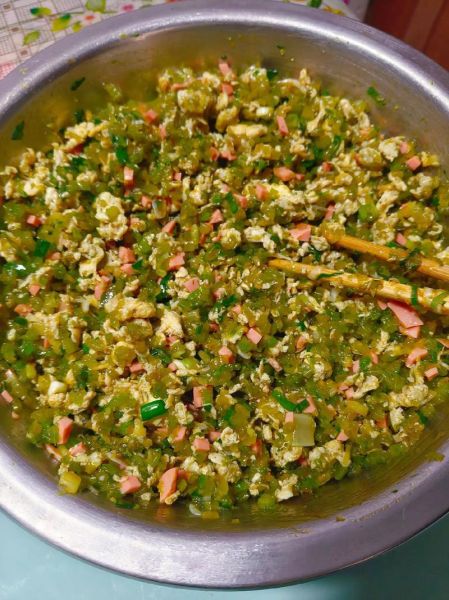 芹菜饺子馅怎么调好吃_芹菜饺子馅做法大全-第2张图片-山城妙识 芹菜饺子馅怎么调好吃_芹菜饺子馅做法大全-第2张图片-山城妙识