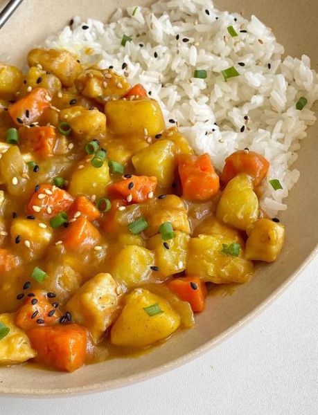 土豆咖喱鸡肉怎么做_咖喱鸡肉用哪种咖喱-第1张图片-山城妙识