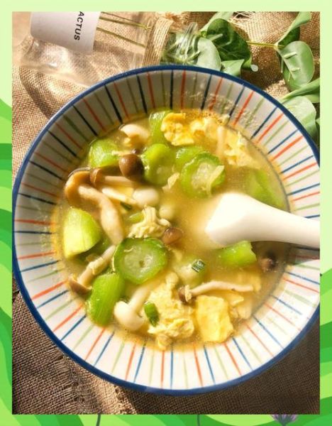 丝瓜蘑菇鸡蛋汤怎么做_丝瓜蘑菇鸡蛋汤的营养价值-第3张图片-山城妙识