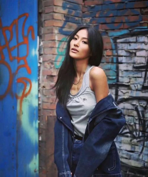 咖喱酱万籽麟是谁_咖喱酱万籽麟个人资料-第1张图片-山城妙识 咖喱酱万籽麟是谁_咖喱酱万籽麟个人资料-第1张图片-山城妙识