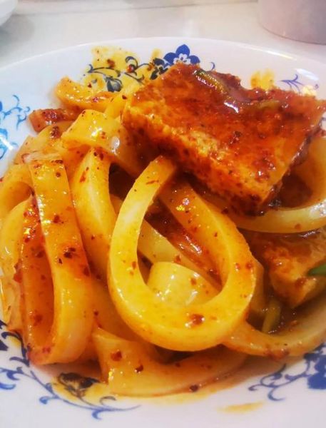 酿皮子怎么做_酿皮子热量高吗-第1张图片-山城妙识