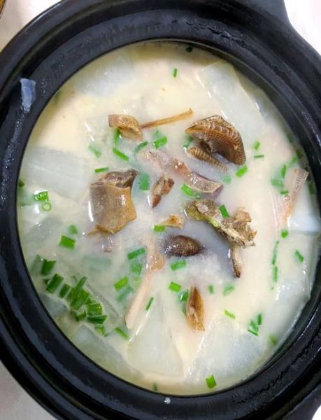 腊鸭腿炖萝卜的做法_腊鸭腿炖萝卜要焯水吗-第1张图片-山城妙识 腊鸭腿炖萝卜的做法_腊鸭腿炖萝卜要焯水吗-第1张图片-山城妙识