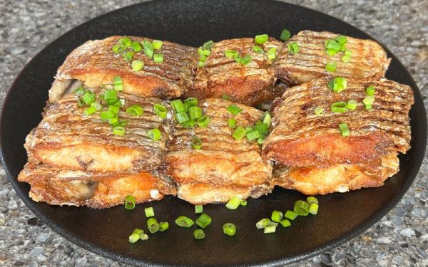 煎带鱼裹面粉还是面糊_哪个更酥脆-第1张图片-山城妙识 煎带鱼裹面粉还是面糊_哪个更酥脆-第1张图片-山城妙识