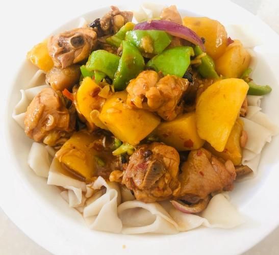 新疆大盘鸡怎么做最正宗_家常做法步骤-第2张图片-山城妙识 新疆大盘鸡怎么做最正宗_家常做法步骤-第2张图片-山城妙识