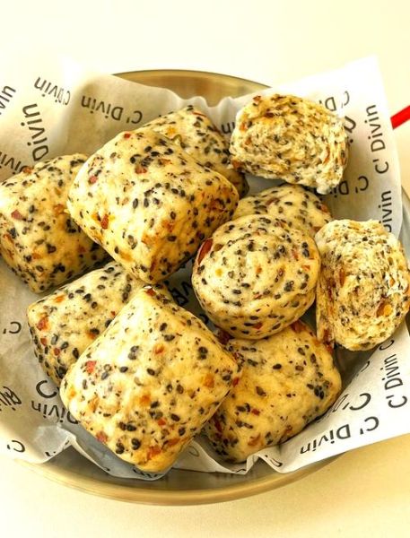 枣馒头花样做法大全图解_枣馒头怎么做才松软香甜-第2张图片-山城妙识