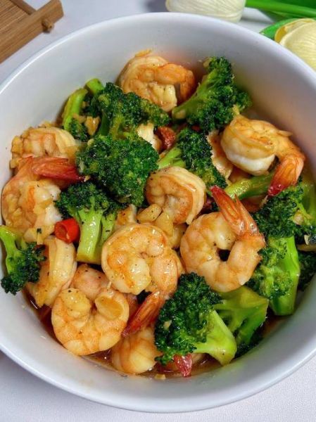 什么菜适合炒虾仁_虾仁炒什么菜最好吃-第3张图片-山城妙识