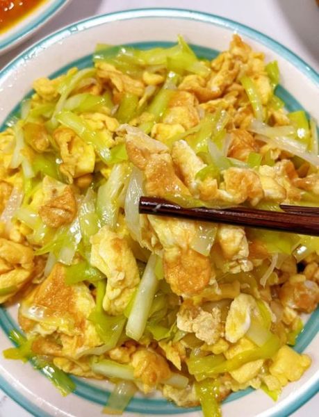 韭黄炒蛋孕妇可以吃吗_孕妇吃韭黄炒蛋注意事项-第1张图片-山城妙识