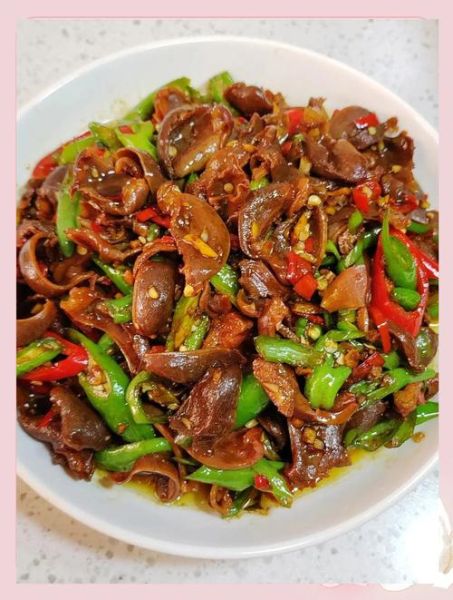 辣椒炒鸡胗怎么做_鸡胗去腥技巧-第2张图片-山城妙识 辣椒炒鸡胗怎么做_鸡胗去腥技巧-第2张图片-山城妙识