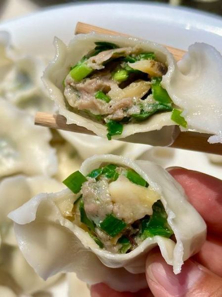 三鲜虾仁饺子馅怎么调_三鲜虾仁饺子馅做法-第3张图片-山城妙识