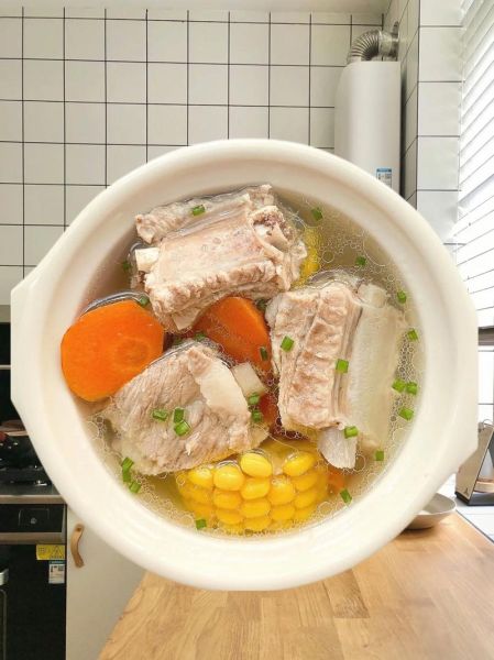 排骨胡萝卜玉米汤怎么炖_需要焯水吗-第2张图片-山城妙识
