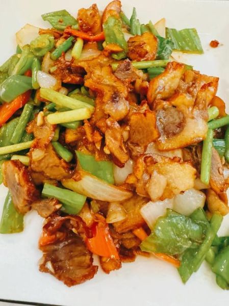 熟的猪头肉炒什么配菜好吃_家常做法-第3张图片-山城妙识