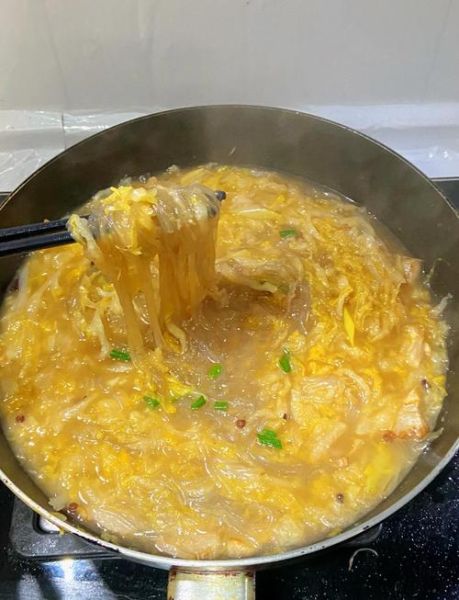 酸菜粉丝汤怎么做_酸菜粉丝汤家常做法-第1张图片-山城妙识