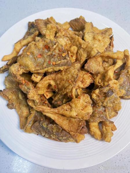 干炸蘑菇最简单的做法_干炸蘑菇怎么做才酥脆-第1张图片-山城妙识