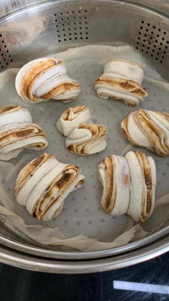 麻酱花卷怎么做_麻酱花卷的做法大全-第3张图片-山城妙识