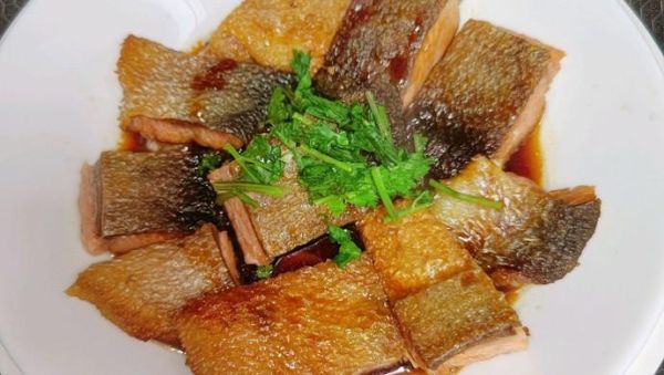 大马哈鱼怎么红烧_红烧大马哈鱼做法窍门-第2张图片-山城妙识