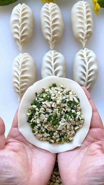 柳叶饺子怎么包_柳叶饺子包法图解-第3张图片-山城妙识 柳叶饺子怎么包_柳叶饺子包法图解-第3张图片-山城妙识