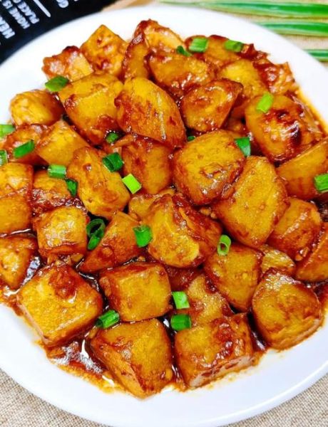 家常炒土豆块怎么做_土豆块怎么炒才脆-第1张图片-山城妙识