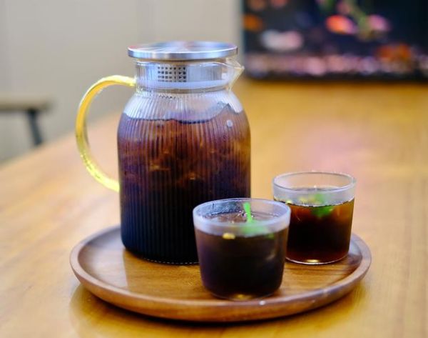 冰镇酸梅汁怎么做_冰镇酸梅汁的功效与禁忌-第2张图片-山城妙识 冰镇酸梅汁怎么做_冰镇酸梅汁的功效与禁忌-第2张图片-山城妙识